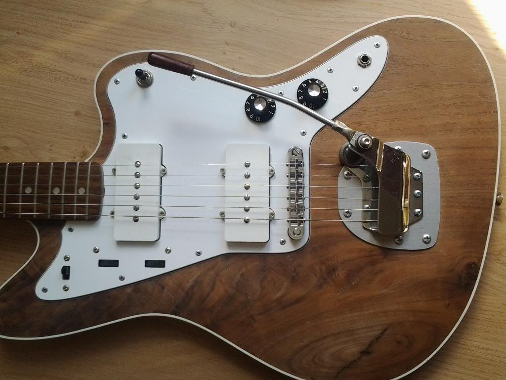 NGD: FinnEli Hollowbody Walnut Jazzmaster (by Ohm-men) - OffsetGuitars.com